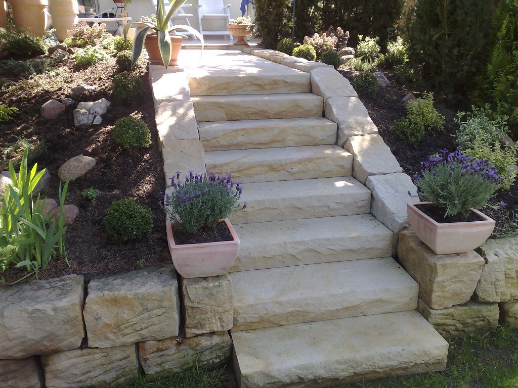 Sandstein Blockstufen für Treppen & Gartengestaltung